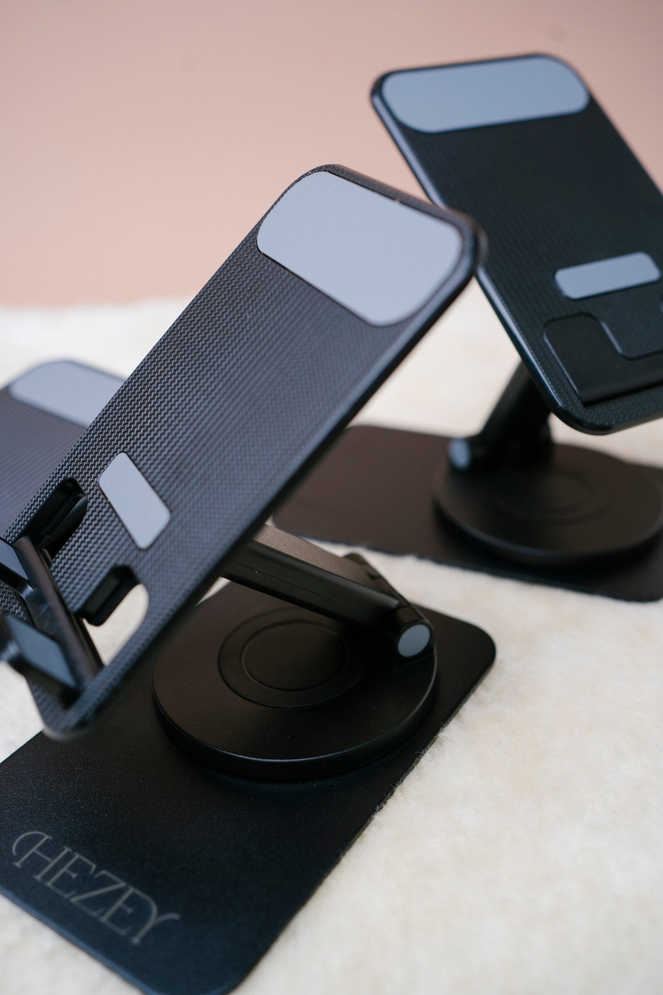 Verve Phone Stand – The Chic Habitat